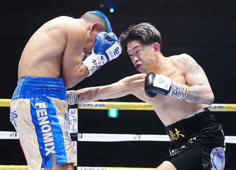 ＜井岡・マルティネス＞1回、（撮影・島崎忠彦） ― スポニチ Sponichi Annex 格闘技