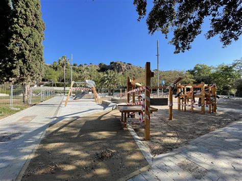 Renovación de los juegos infantiles en el parque de la Creueta del Coll