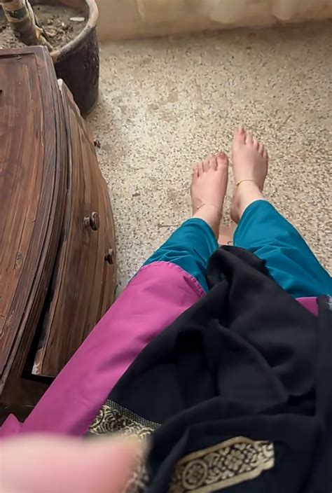 Hina Tariqs Feet