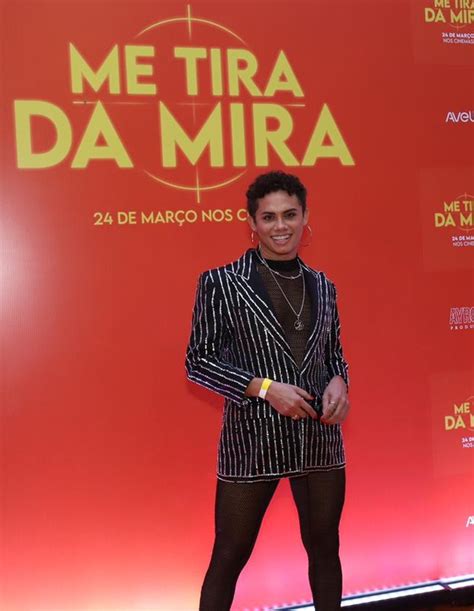 Gloria Pires Cleo e Fiuk recriam meme em noite de pré estreia Quem