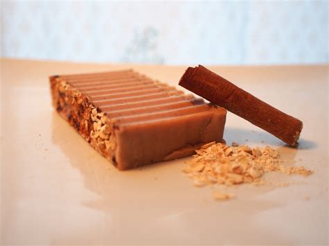 Cinnamon Oatmeal Soap Coco Scrubs