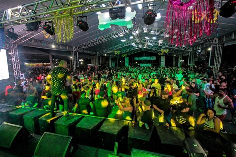 Mais de 12 mil foliões curtem o sábado de carnaval em Tibagi Blog do