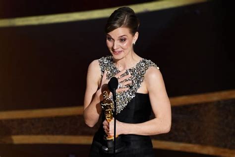 Foto Hildur Gudnadottir Bawa Joker Raih Original Score Di Oscar 2020