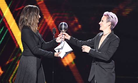 Sandra Bullock Presents Best Team Award To The Us Womens Soccer Team