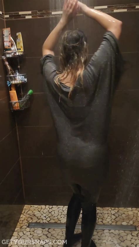 Bella Get Your Snaps