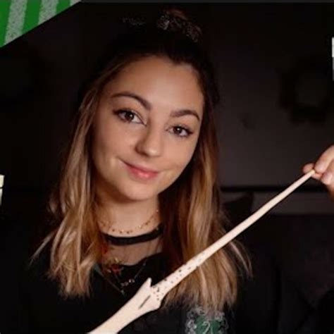 Stream Une élève De Poudlard Te Montre Ses Baguettes Pt1 By Roxane