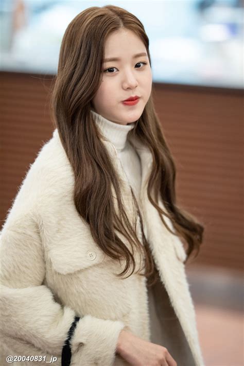 장원영닷제이피 On Twitter 181222 장원영 하네다공항 입국 Officializone 장원영