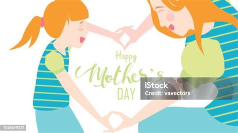 해피 어머니의 날 귀여운 자식 딸 엄마 놀고 웃 고 춤과 심장 모양의 기호를 보여주는 축 하 화려한 벡터 일러스트 레이 션 평면 디자인 스타일입니다 플랫 만화 스타일입니다