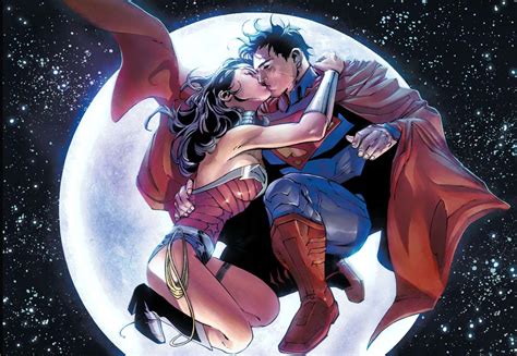 Superman And Wonder Woman Kissing Comicnewbies