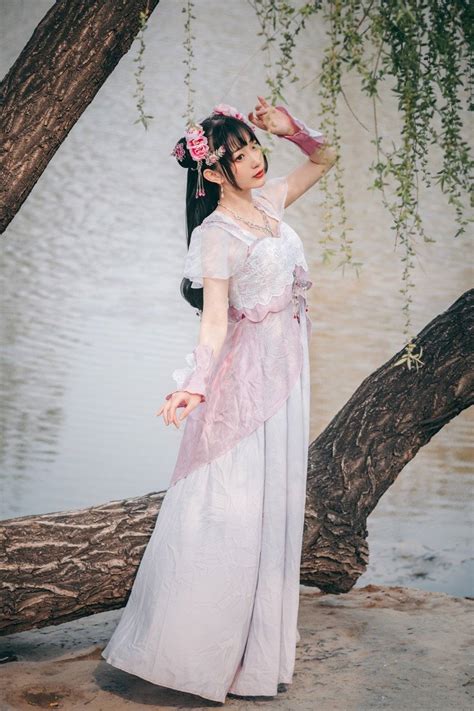 少年锦衣卫九公主cos，花苞小髻可爱娇俏，两套造型俏皮又温婉桃墨