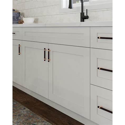 Fully Assembled Pantry Cabinet In White 18 Inch By 84 Inch By 24 Inch ǀ