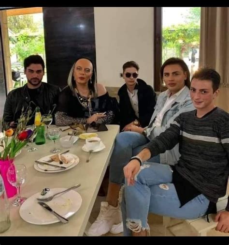 ესენი უნდა გაუშვა წინა ხაზზე შტურმით მოსკოვსაც კი აიღებენ