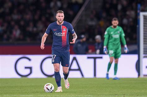 Psg Mercato Le Paris Sg Sur Le Point De Boucler Son Premier Coup De L