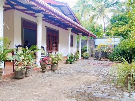 House For Sale In Nittambuwa Ikman