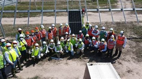 Instalado El Primer Panel Solar Del Proyecto La Loma Cesar