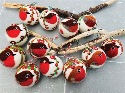 Robin Bauble Kit Linda Irving Artist