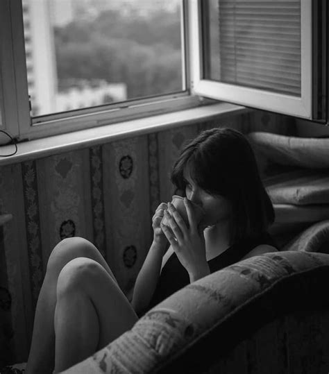 Pin By Ana On Black White Best Friend Pictures Tumblr Dark Feminine Aesthetic Light In The