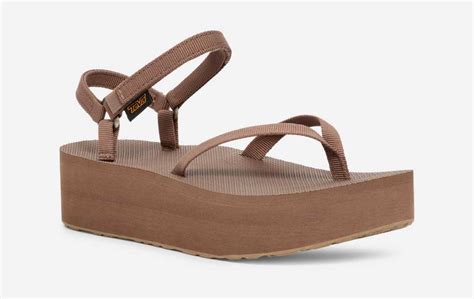 Flatform Slim Sandal