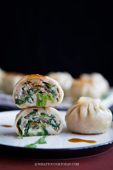 Pan Fried Pork And Chives Buns