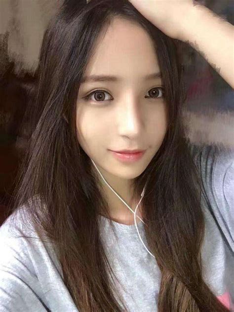 Dota2新美女解说kiko惊艳亮相 天使面庞魔鬼身材