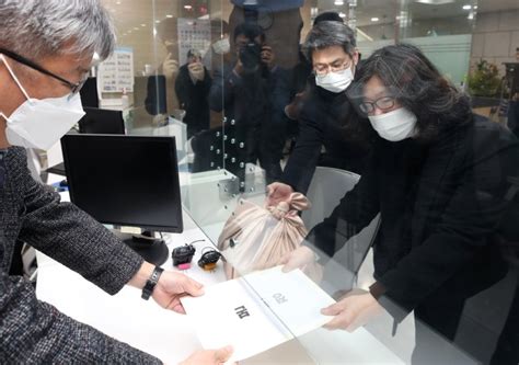 사진톡톡 이상민 장관 탄핵소추의결서 헌재 제출 파이낸셜뉴스