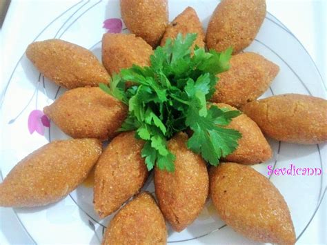 Nasıl Yapılır İçli Köfte Nasıl Yapılır