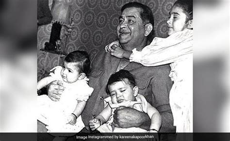 Pic The One With Raj Kapoor Kareena Karisma And Riddhima Kapoor Sahni