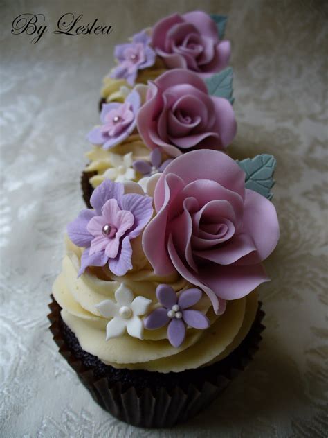 Leslea Matsis Cakes Vintage Style Cupcakes