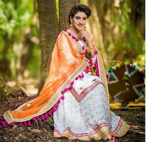 Pin By 𝙶𝚄𝚁𝙸 ♥ On ʙʀɪᴅᴀʟ★ Indian Outfits Punjabi Outfits Indian Dresses