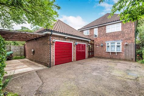 Houses For Sale In Charles Avenue Thorpe St Andrew Norwich Nr7