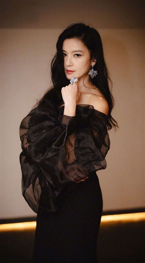 染髮 48歲台灣女星林熙蕾日前出席產品記者會，大方透露進階保養的祕 Fanclub