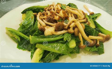 Stir Fry Kailan With Mushroom Stock Image Image Of Kailan Crunchy