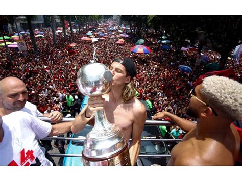 Filipe Luís Anuncia Aposentadoria Despedida Do Flamengo Será Contra O