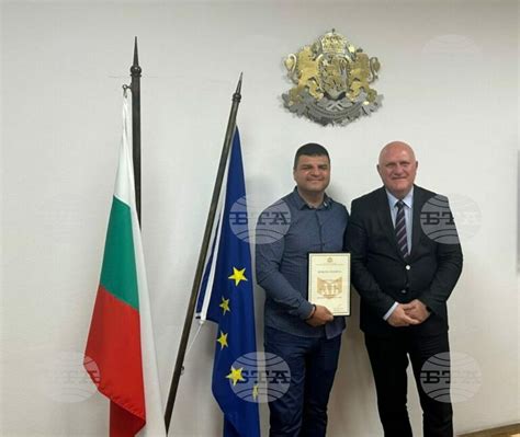 Служебният министър на образованието Галин Цоков връчи грамота на
