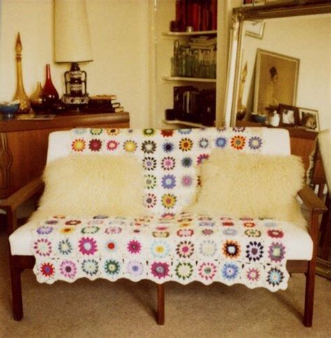 Пледы и подушки крючком из мотивов