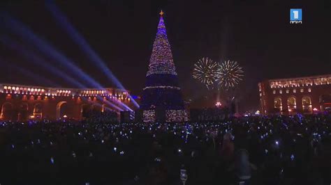 Փաշինյանի գլխավորությամբ վառվեցին Հանրապետության գլխավոր տոնածառի լույսերը Youtube