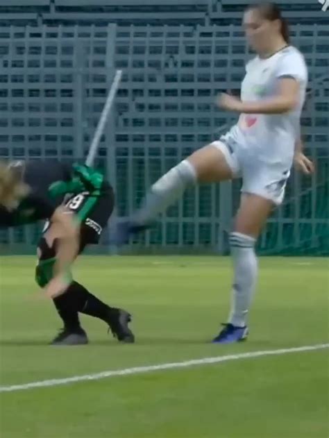 Những Khoảnh Khắc Hài Hước Trong Bóng đá Những Khoảnh Khắc Hài Hước Trong Bóng đá By Manutd