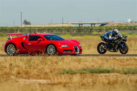 Watch Kawasakis New 300 Hp H2r Superbike Decimate A Bugatti Veyron Ss