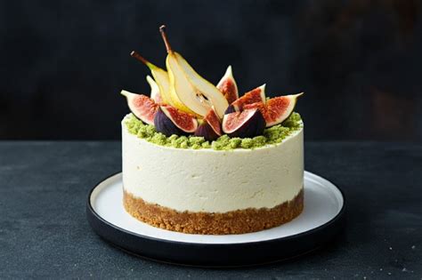 Чизкейк з грушею та інжиром — десерт без випікання від Тетяни Літвінової Читайте на Ukr Net