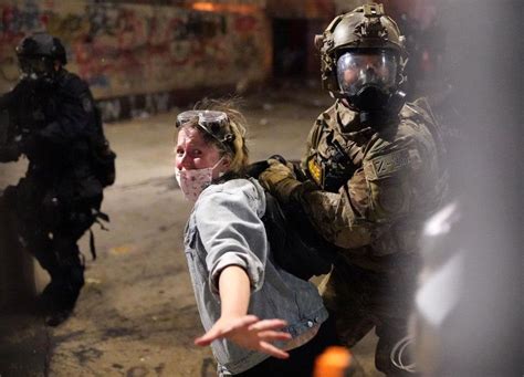 Bei Protesten Gegen Polizeigewalt Amnesty Wirft Us Polizei Verletzung