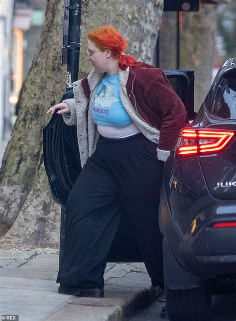 Jonathan Ross Daughter Honey 24 And Her Mother Jane Goldman Step Out