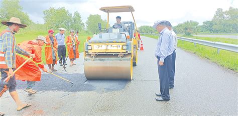 ရန်ကုန် မန္တလေး အမြန်လမ်းမကြီး နေပြည်တော် ရန်ကုန် လမ်းပိုင်း ရှိ လမ်းအသုံးပြုခ ကောက်ခံနေသည့