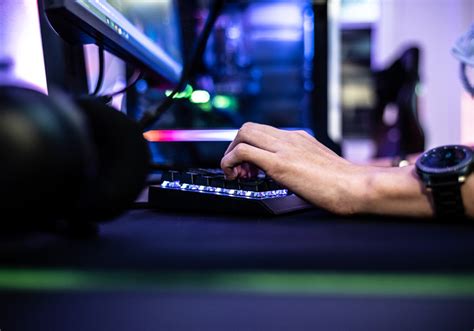 Logitech Vs Razer The Battle Of Computer Gaming Giants