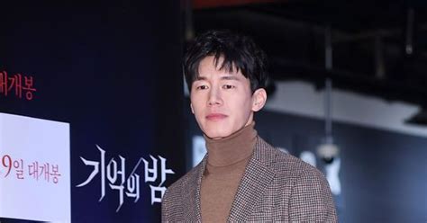[사진]김무열 모델 뺨치는 워킹