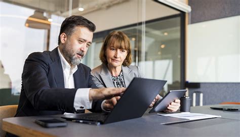 Using Data Reporting To Curb Overtime And Enable Decision Making Hrm Online