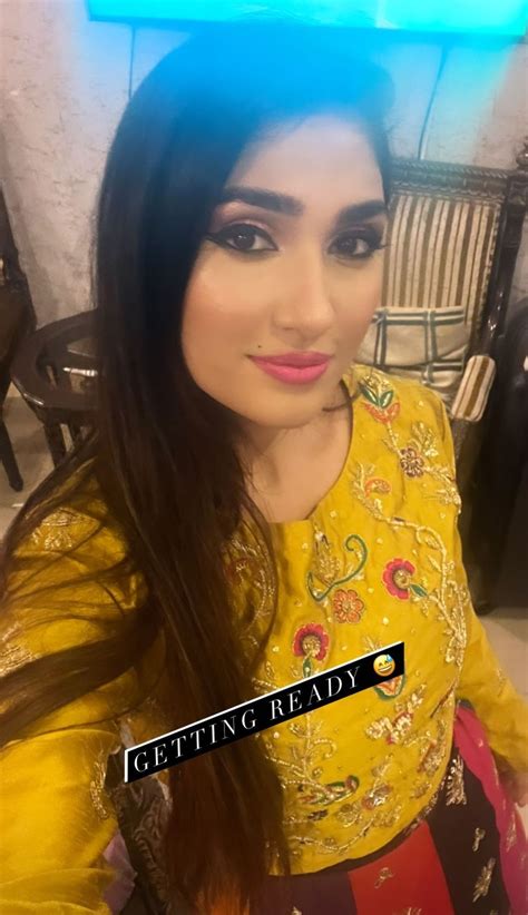 Hassan Ali Wife Shares Glimpses From Shadab Khan Mehndi Reviewitpk