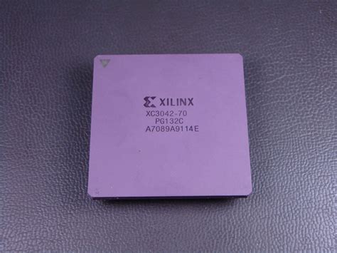 Xc3042 70pg132c Xilinx Xc3000 Series Field Programmable Gate Array Fpga