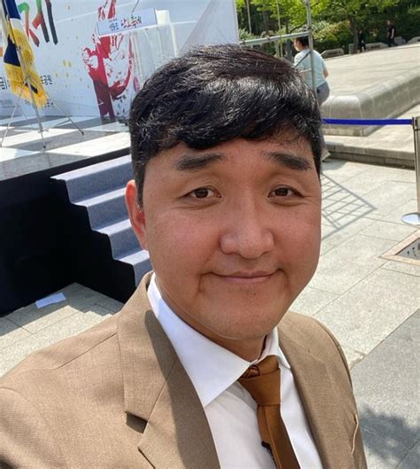 전국민 애도 시기에욕 나와 임혁필 자녀 사칭 사기에 분통