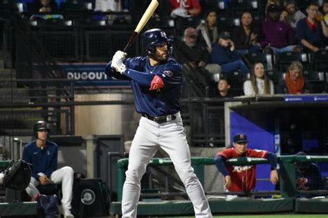 Federal Ways Nick Tanielu Is A Home Run For The Hometown Federal Way Mirror