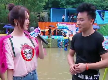 摇啊笑啊桥绵羊队踢馆 大山谷图库